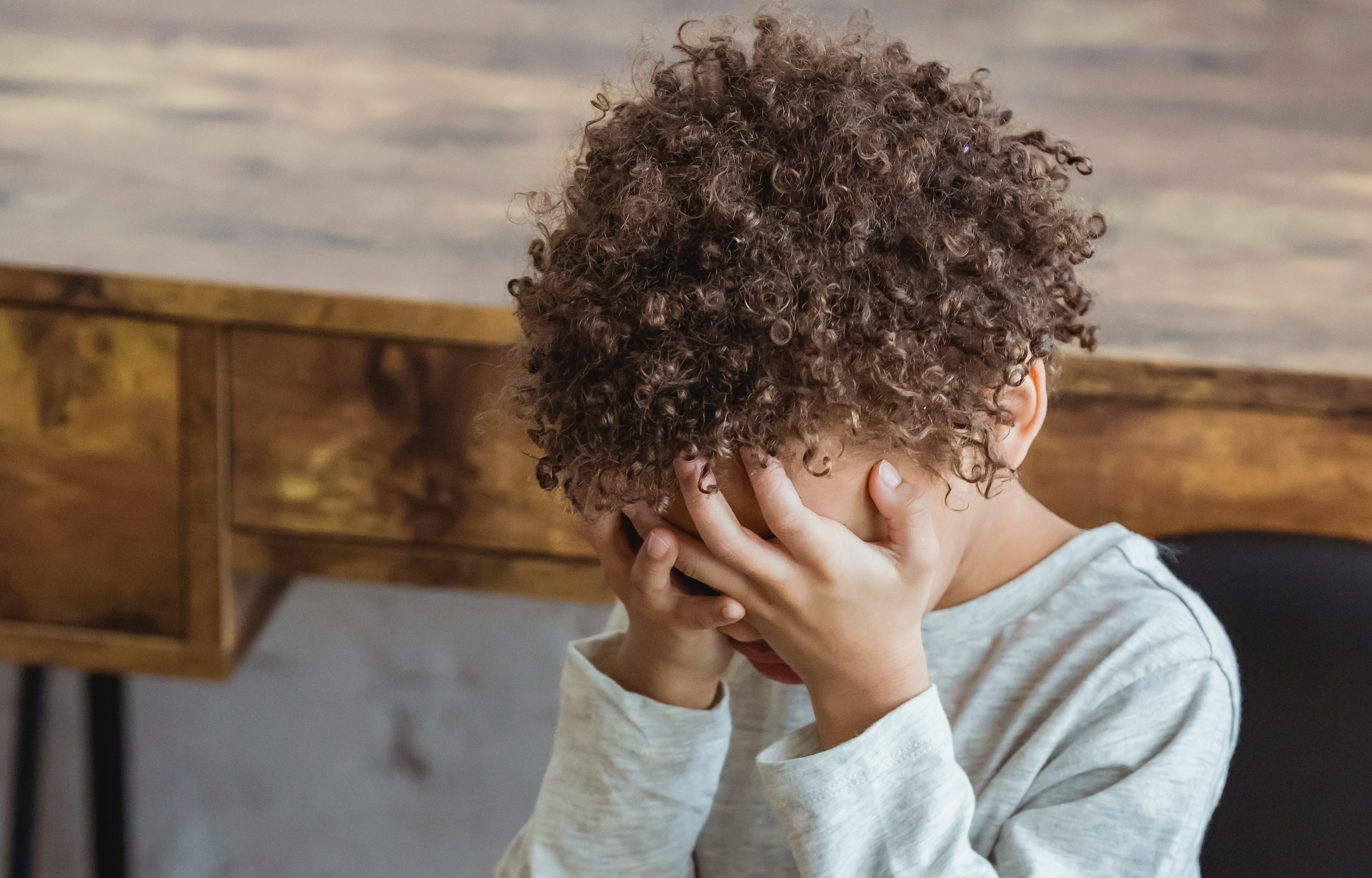 Van symptomen tot steun: alles wat je wil weten over stress bij je kind
